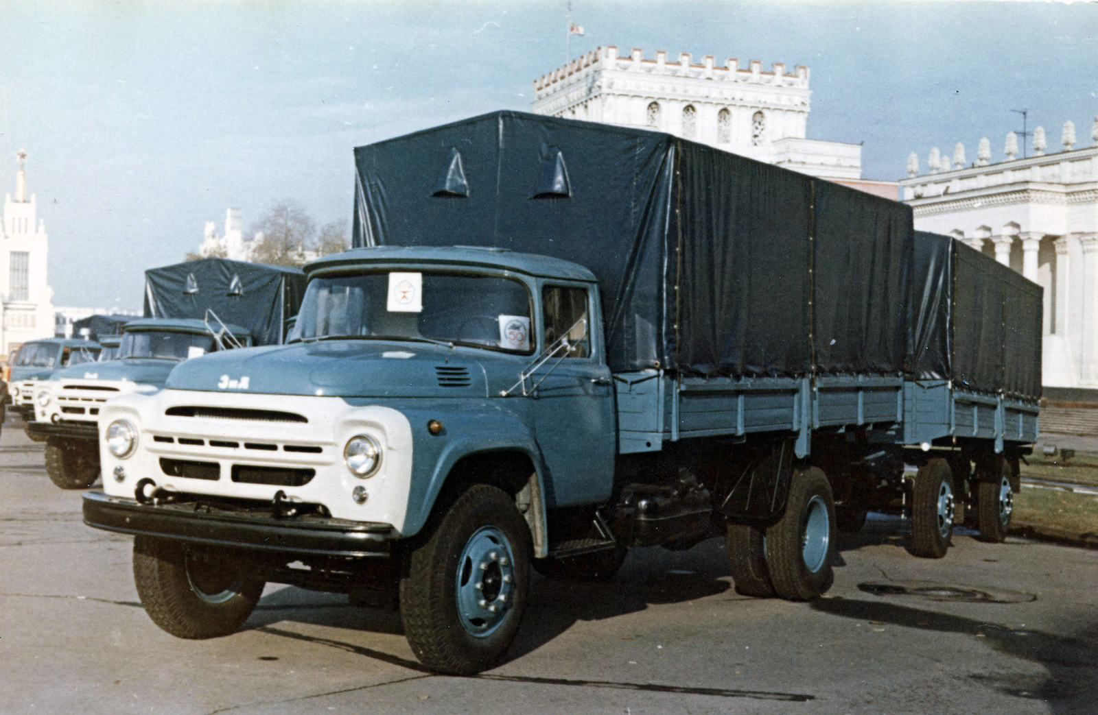 Машины, выпущенные с 1976 и по ноябрь 1978 года: